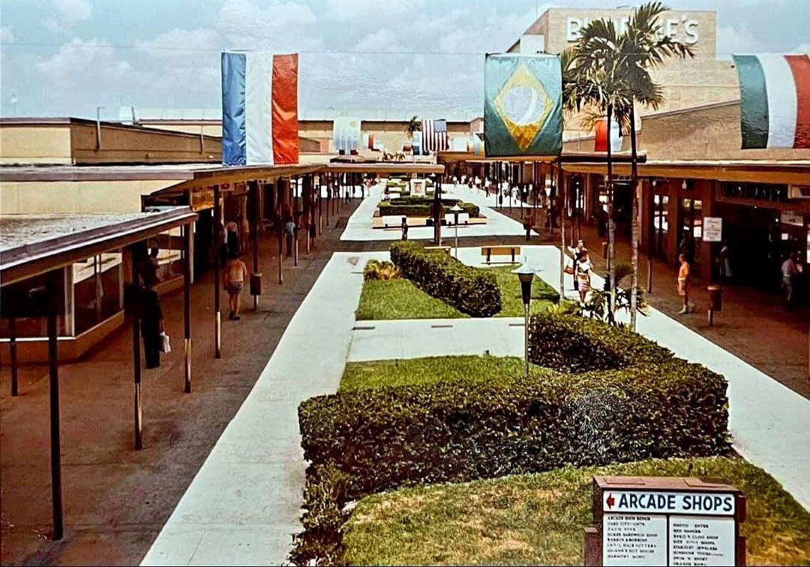 163rd Street mall: Early days with Burdines, theme park | Miami Herald